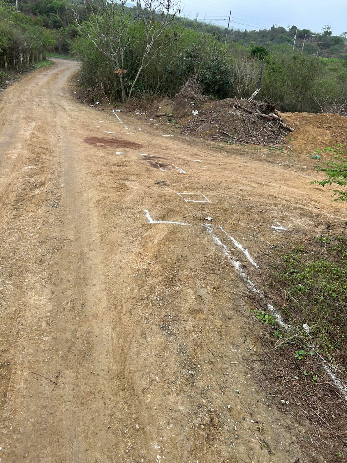 Comunidad indígena de Salango denuncia la construcción de un nuevo muro ...